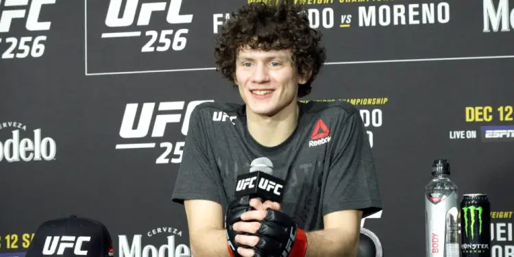 BJJ Brown Belt Chase Hooper Gets A Beautiful Heelhook Finish At UFC 256 ...