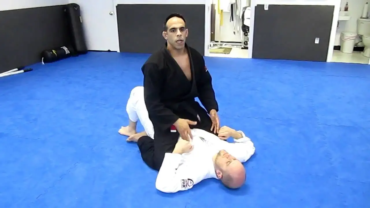 Basic BJJ Control Positions: The Ultimate Guide - Jitsmagazine.com