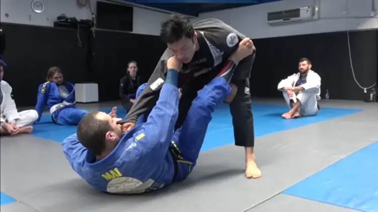 Basic BJJ Guards: The Ultimate Guide - Jitsmagazine.com